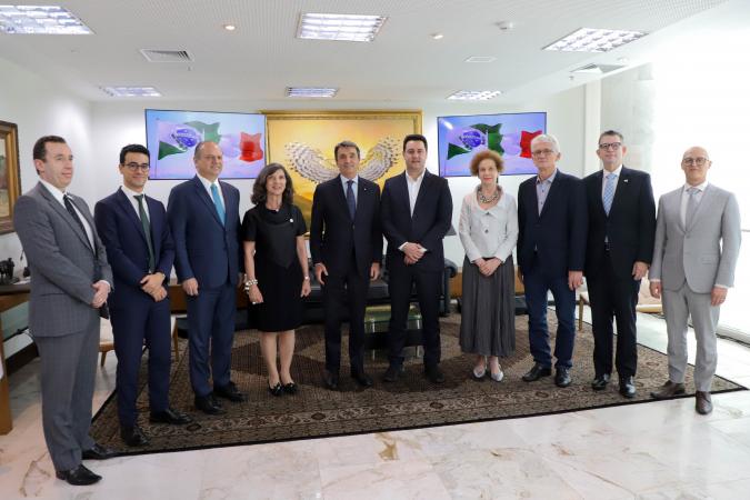 Governador Ratinho Junior recebe novo embaixador da Itália no Brasil ...